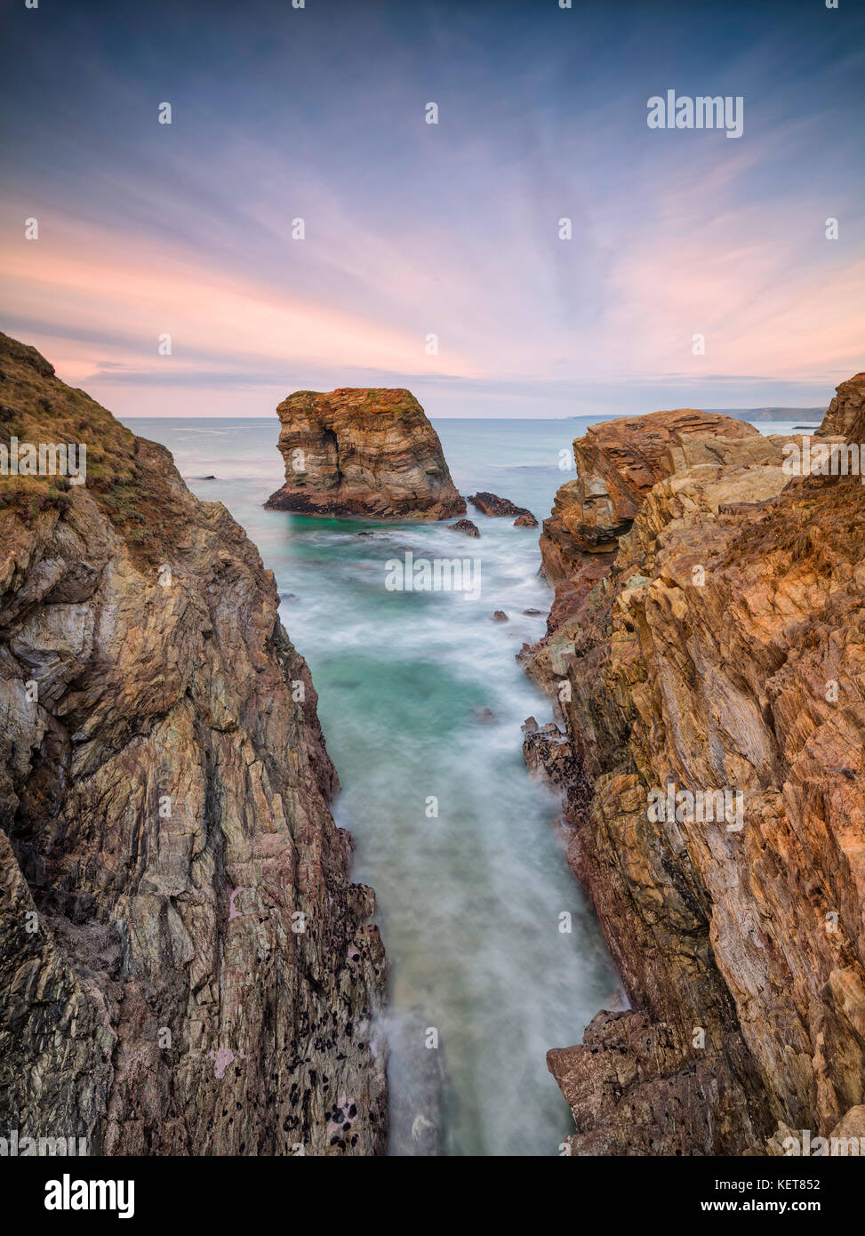 Slow exposure seascapes hi-res stock photography and images - Alamy