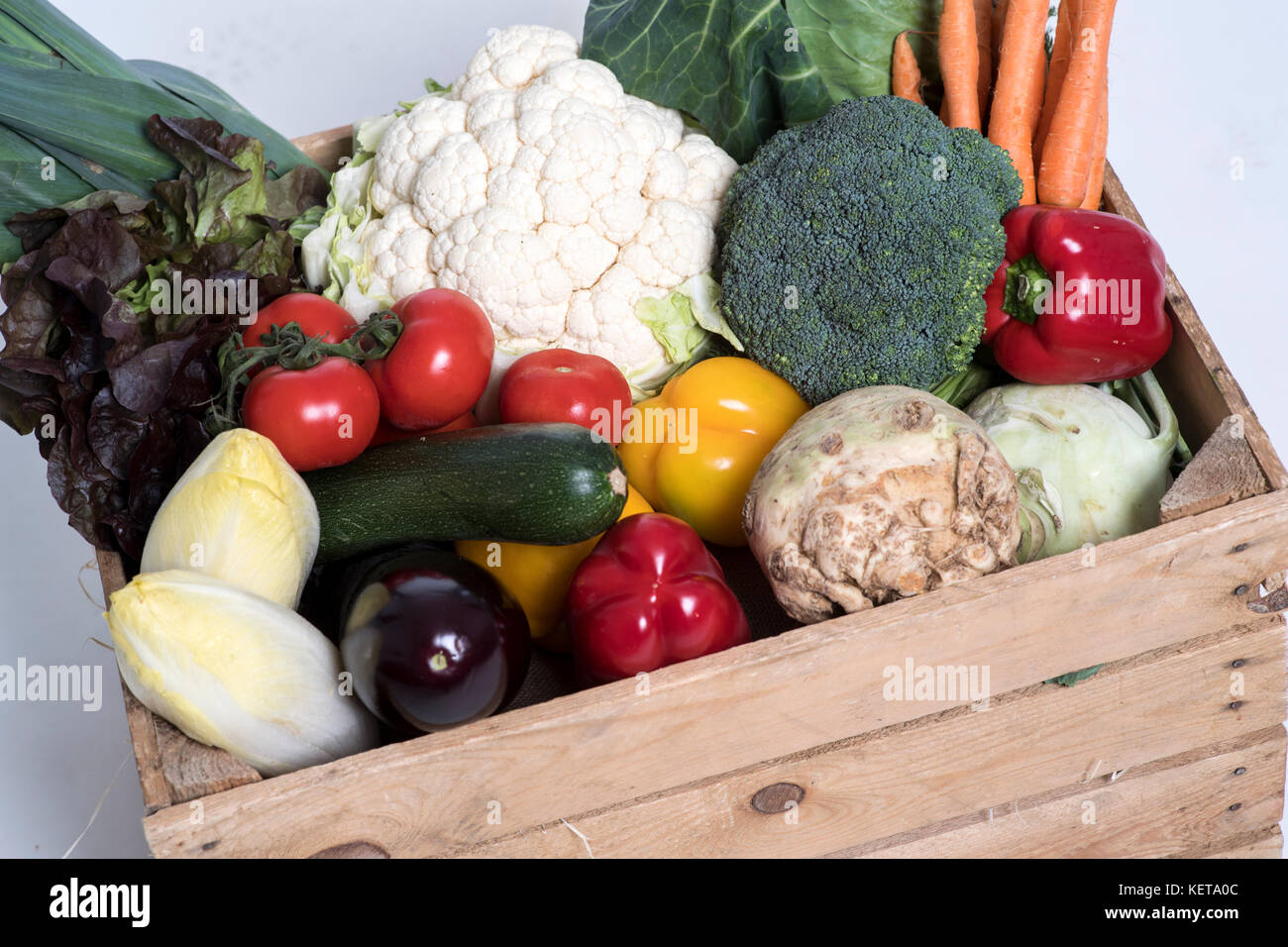 box with vegetables Stock Photo - Alamy