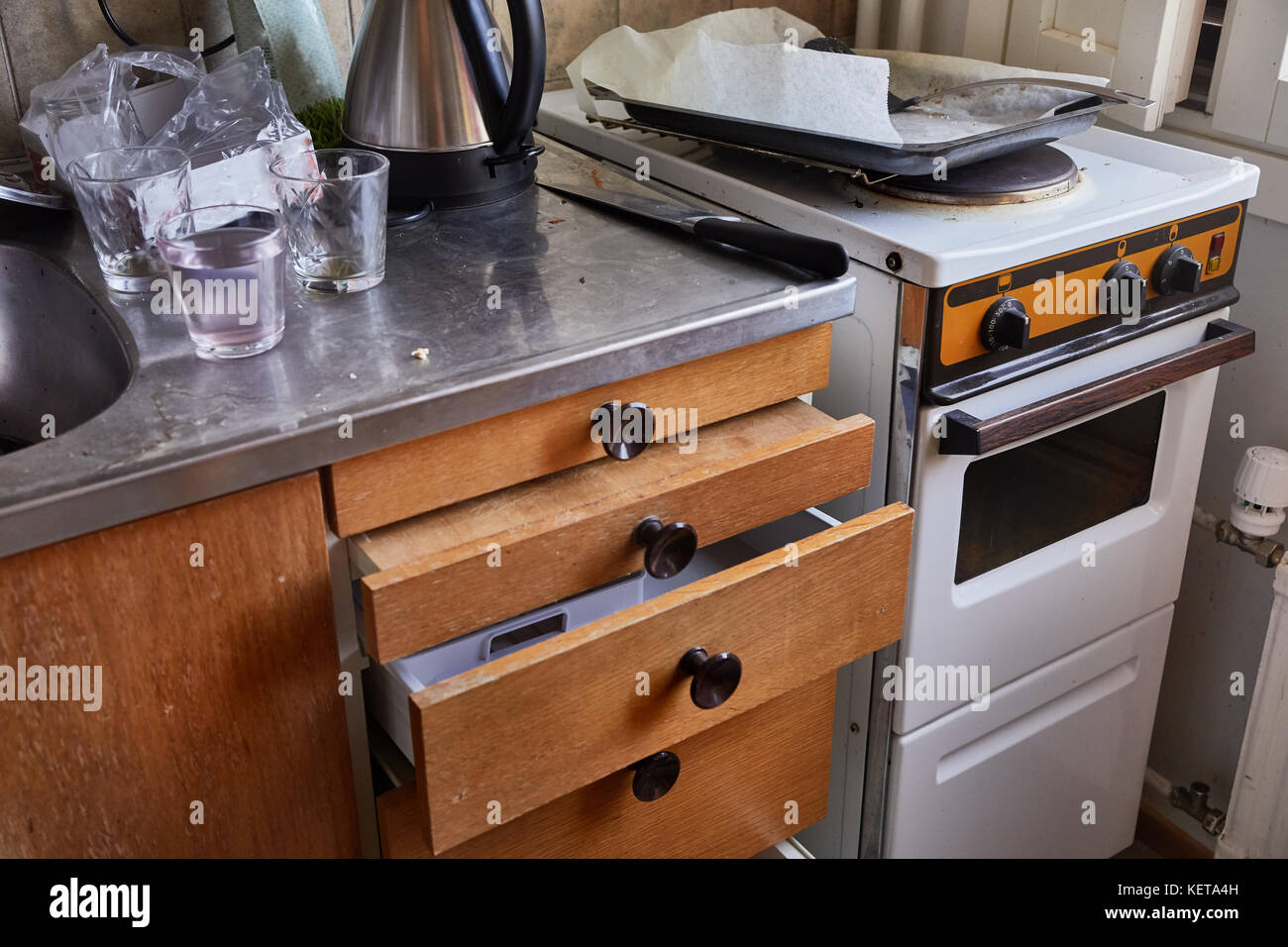 Dirty Kitchen Detail Stock Photo - Alamy