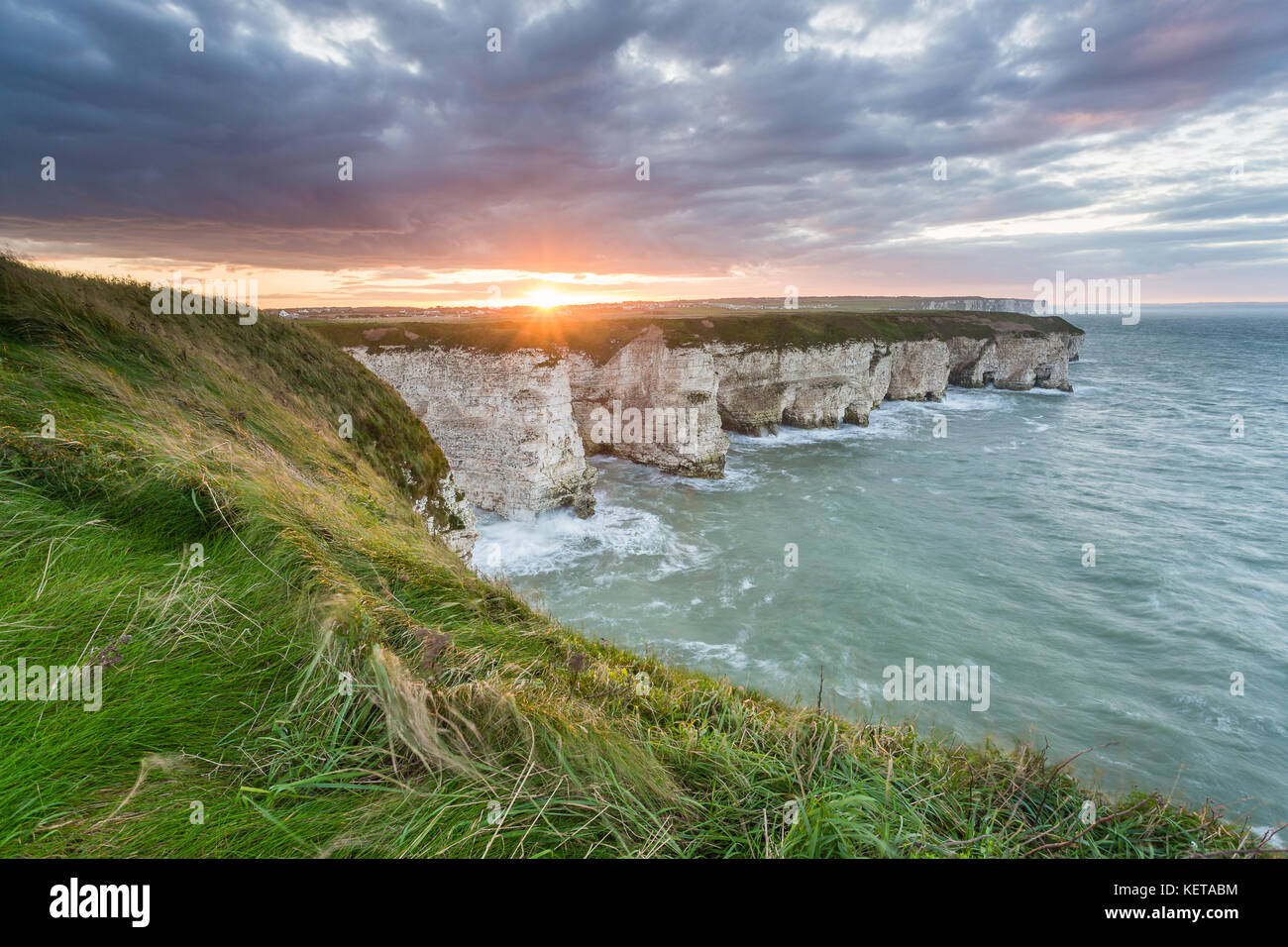 Flamborough head beach hi-res stock photography and images - Alamy