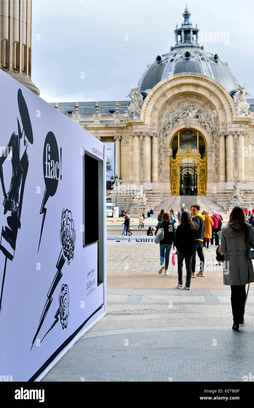 Paris gallery fair hi-res stock photography and images - Alamy