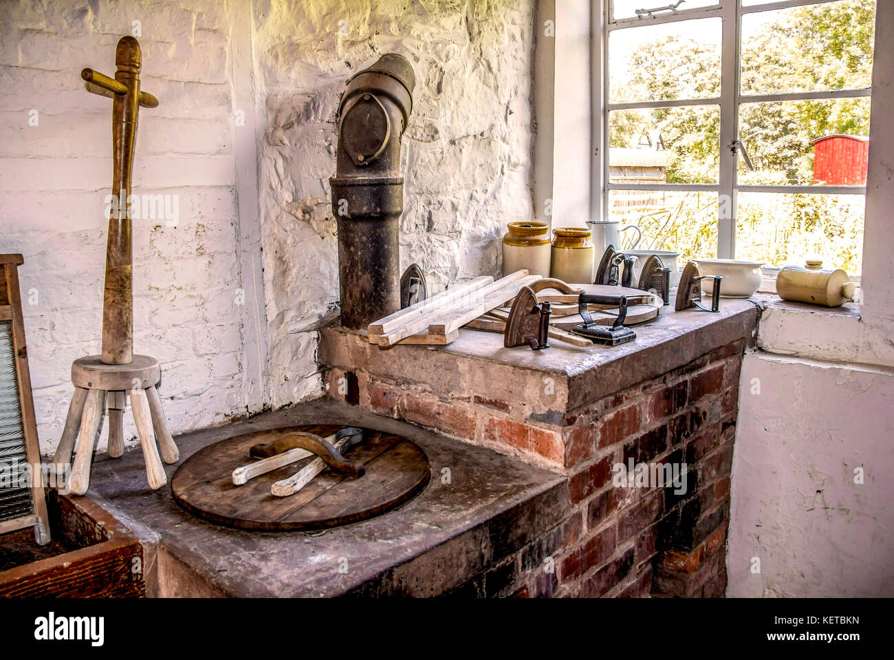 Victorian laundry hi-res stock photography and images - Alamy