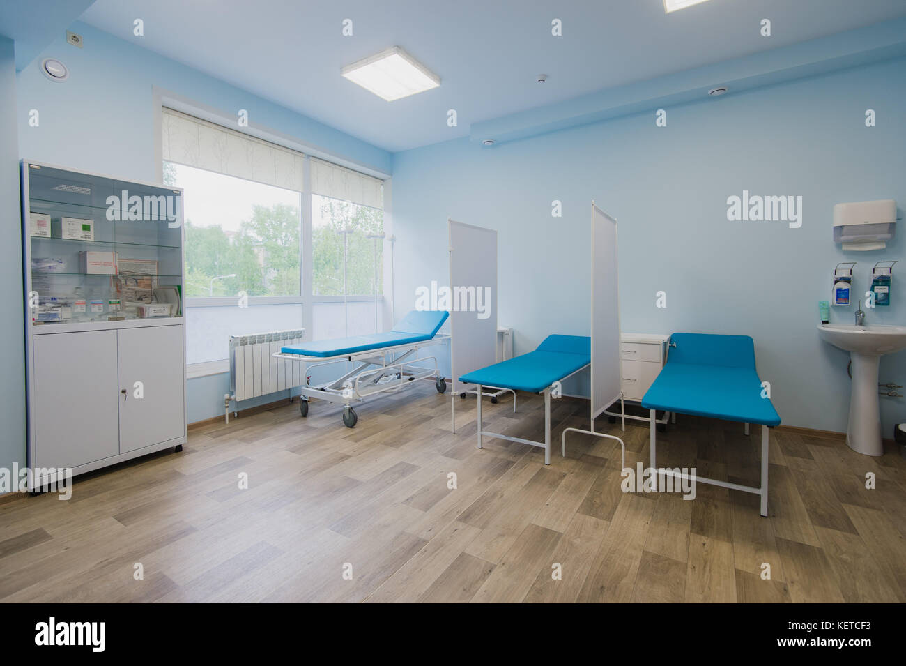 Interior of surgical recovery area in hospital Stock Photo - Alamy