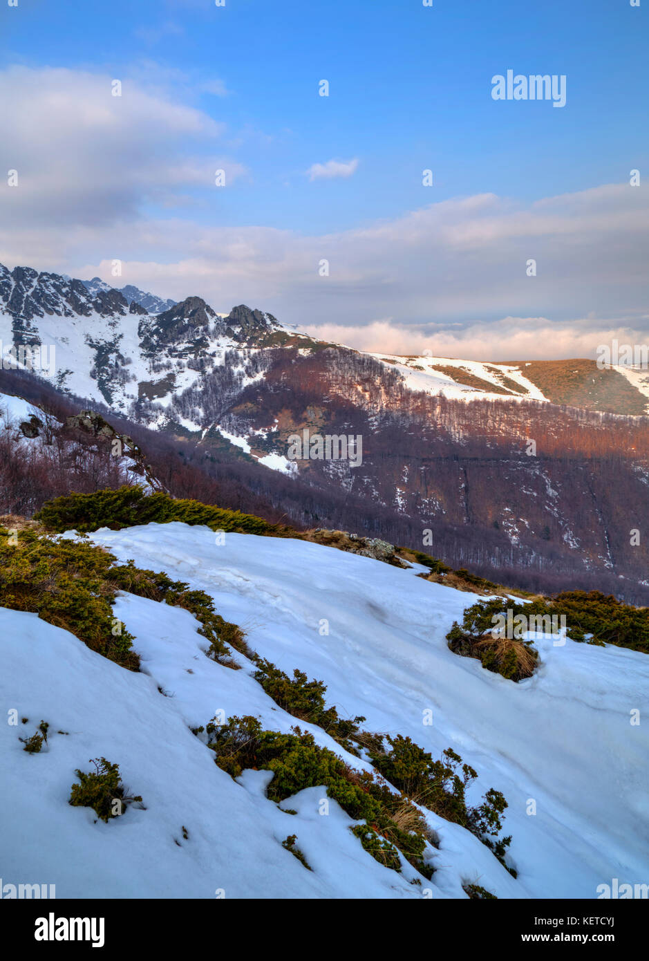 Beautiful winter mountain landscape Stock Photo - Alamy