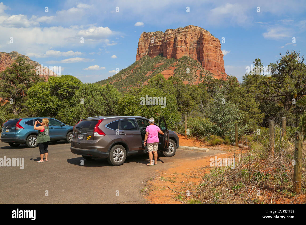 Sedona Verde Valley Red Rock National Monument seen from a parking area ...