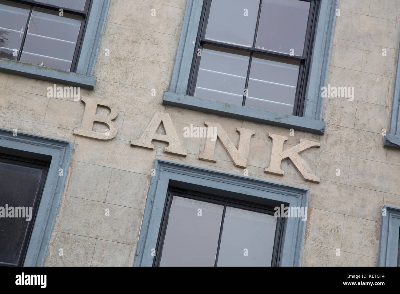 Bank Sign on Building Facade Stock Photo - Alamy