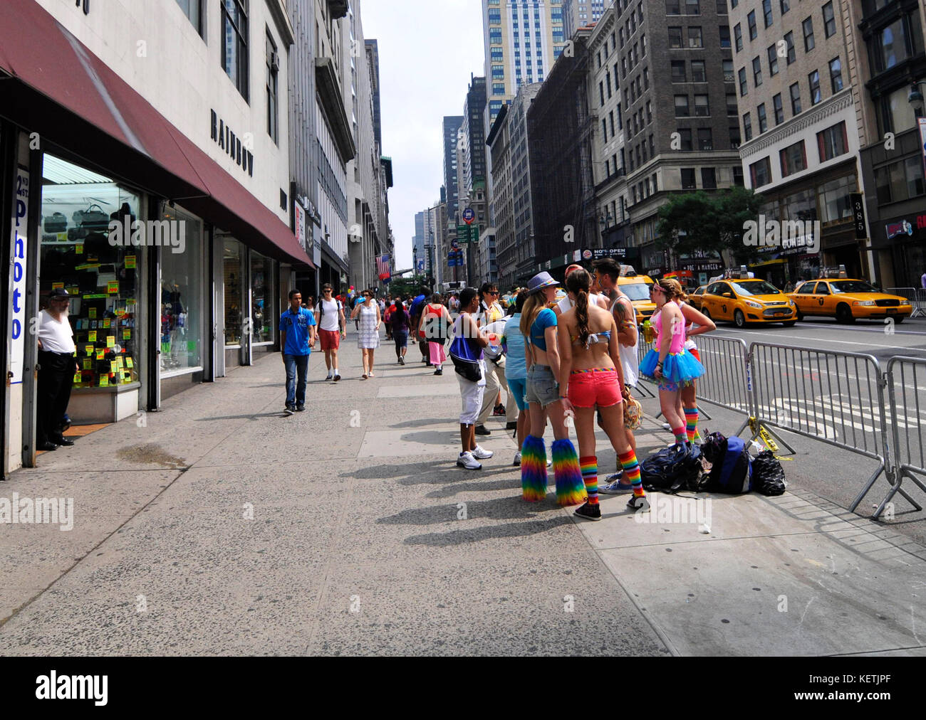 A colorful street scene in Manhattan, New York Stock Photo - Alamy