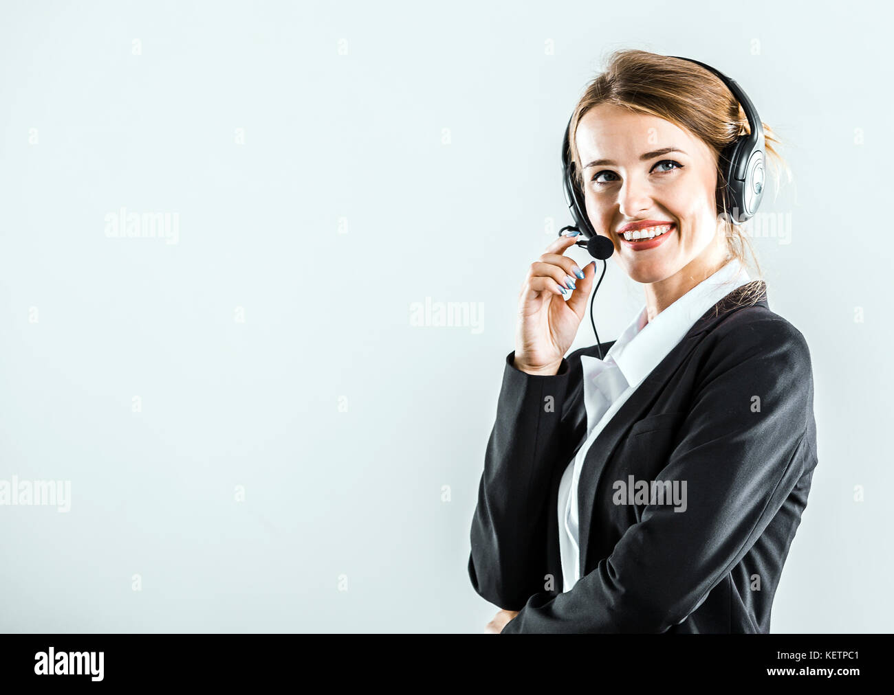Focused female call center operator hi-res stock photography and images ...