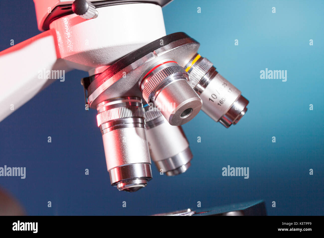 Lenses and microscope eyepieces for scientific research Stock Photo - Alamy