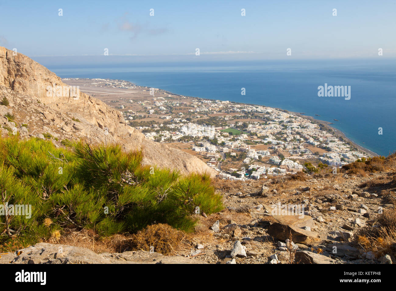 Kamari beach resort hi-res stock photography and images - Alamy