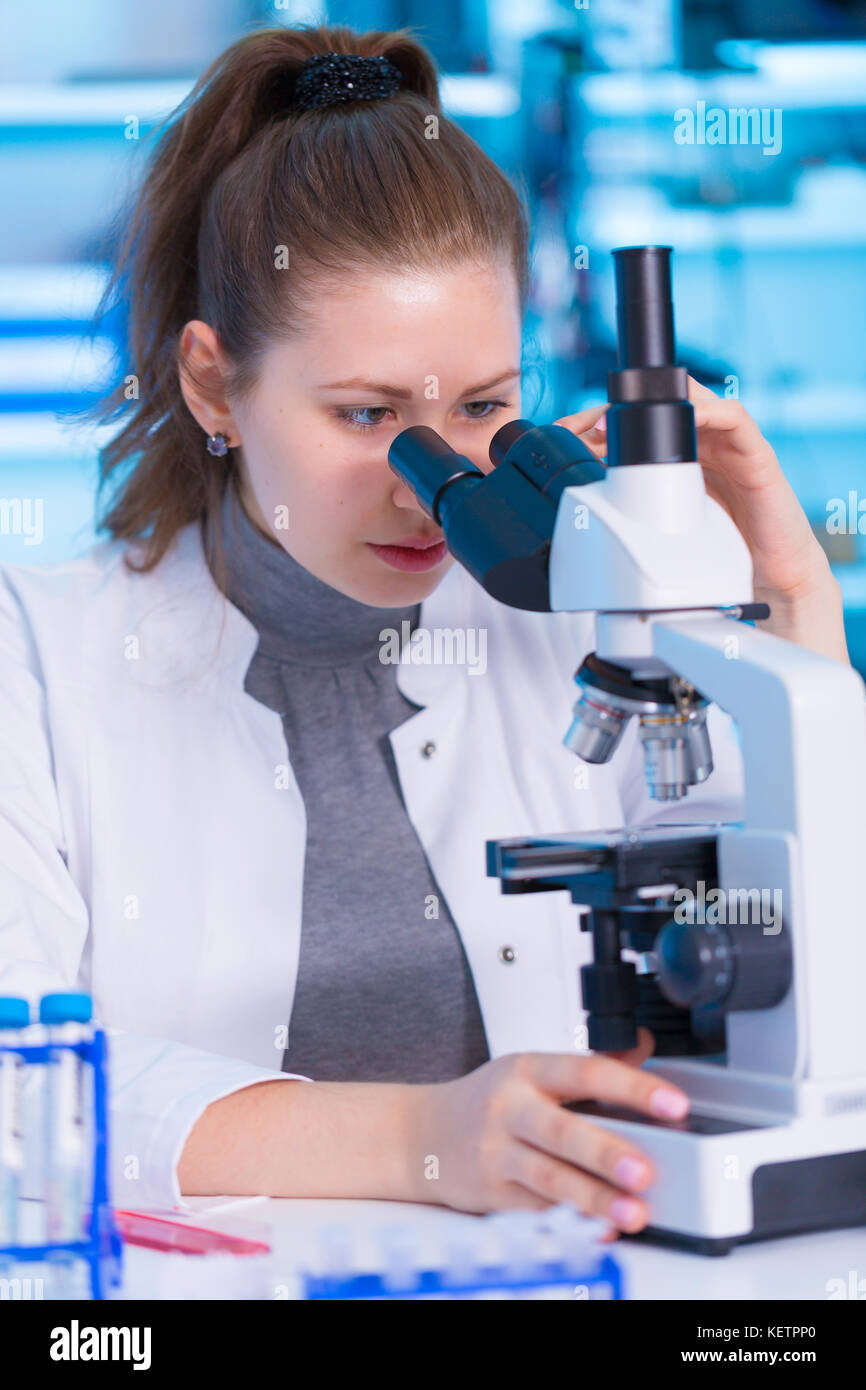 Nurse in the hospital laboratory Stock Photo - Alamy
