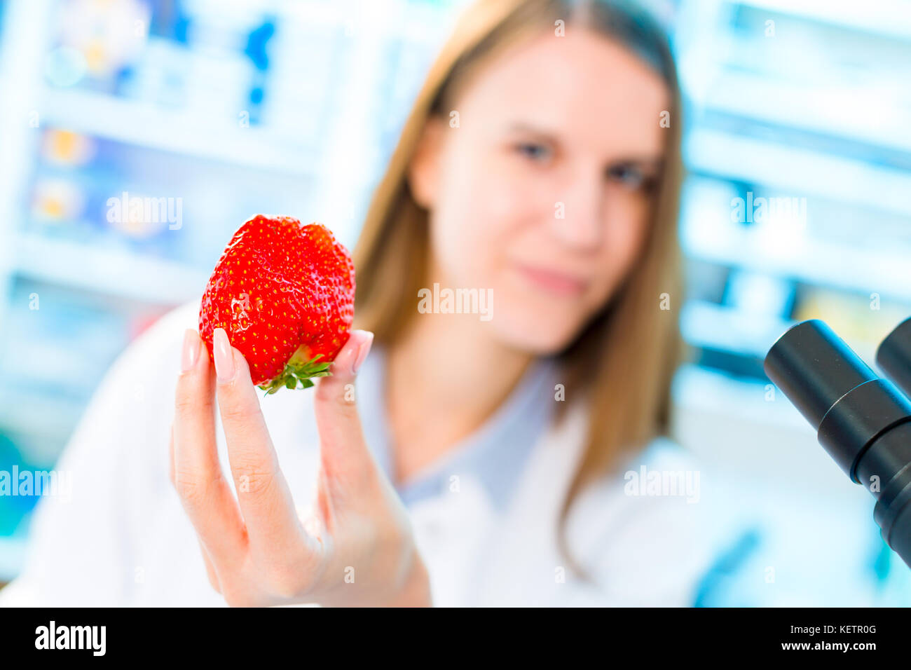 Biotechnology lab strawberry hi-res stock photography and images - Alamy