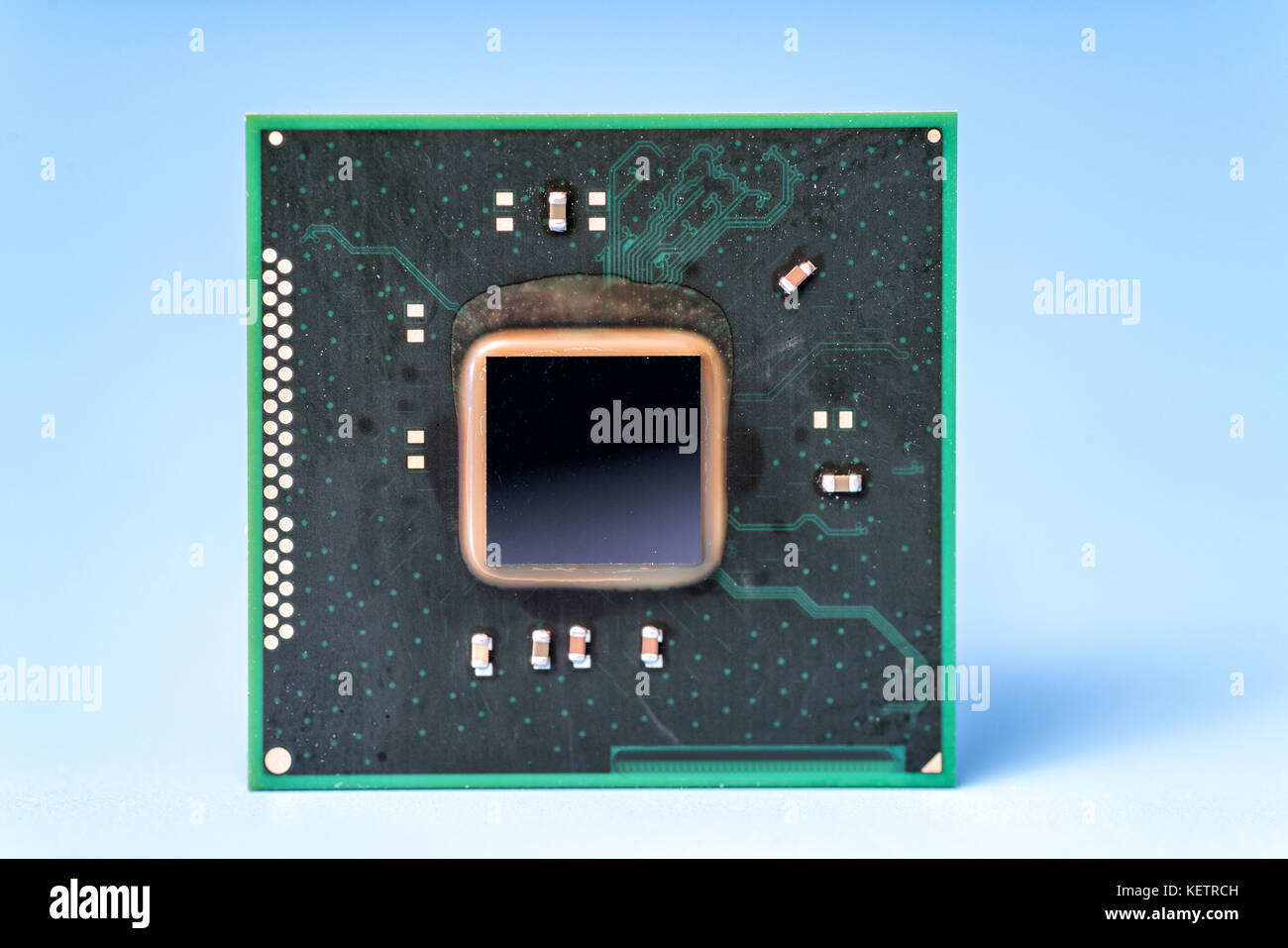 Microprocessor chip silicon hi-res stock photography and images - Alamy Microprocessor chip silicon hi-res stock photography and images - Alamy