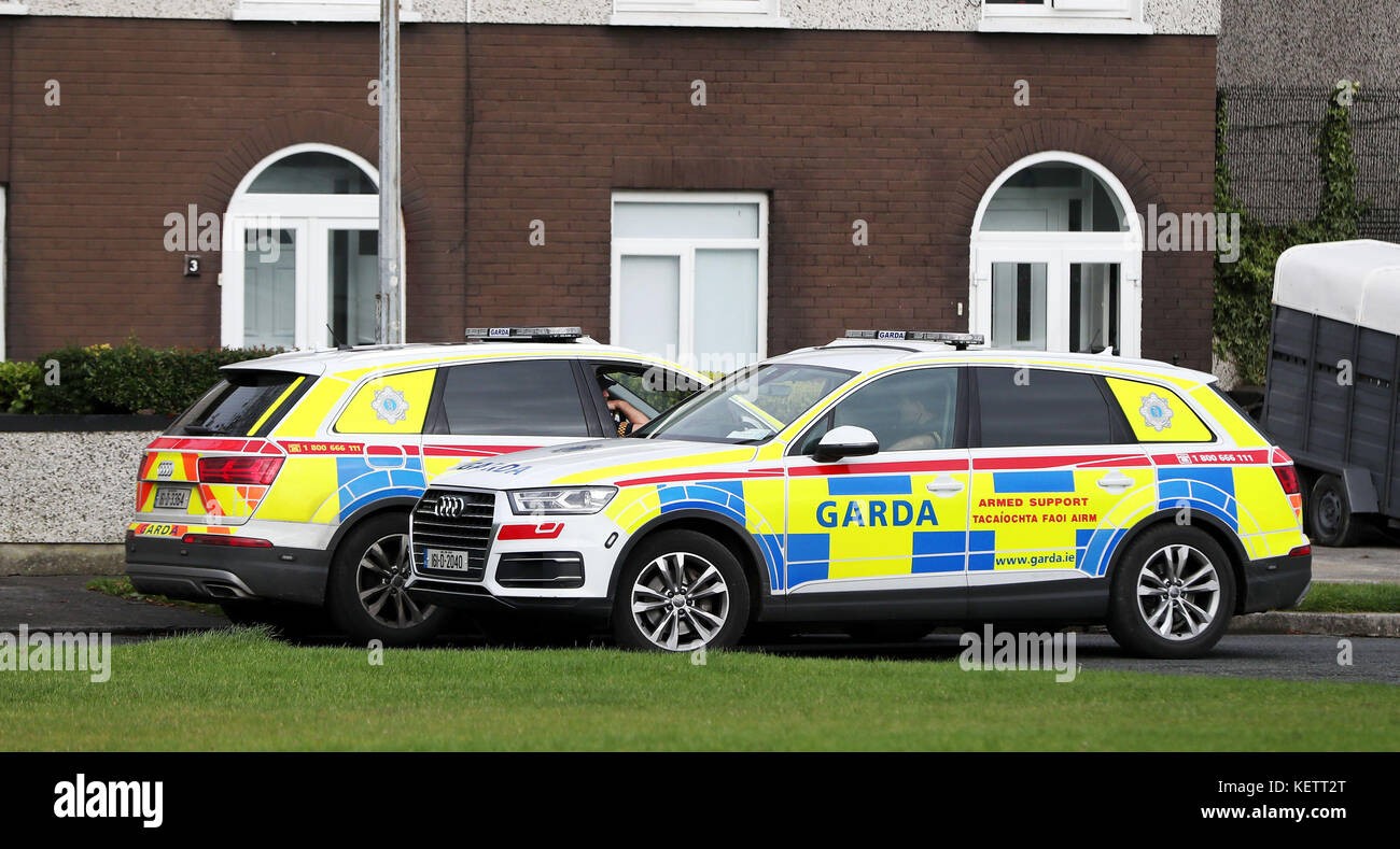 Garda police car dublin hi-res stock photography and images - Alamy