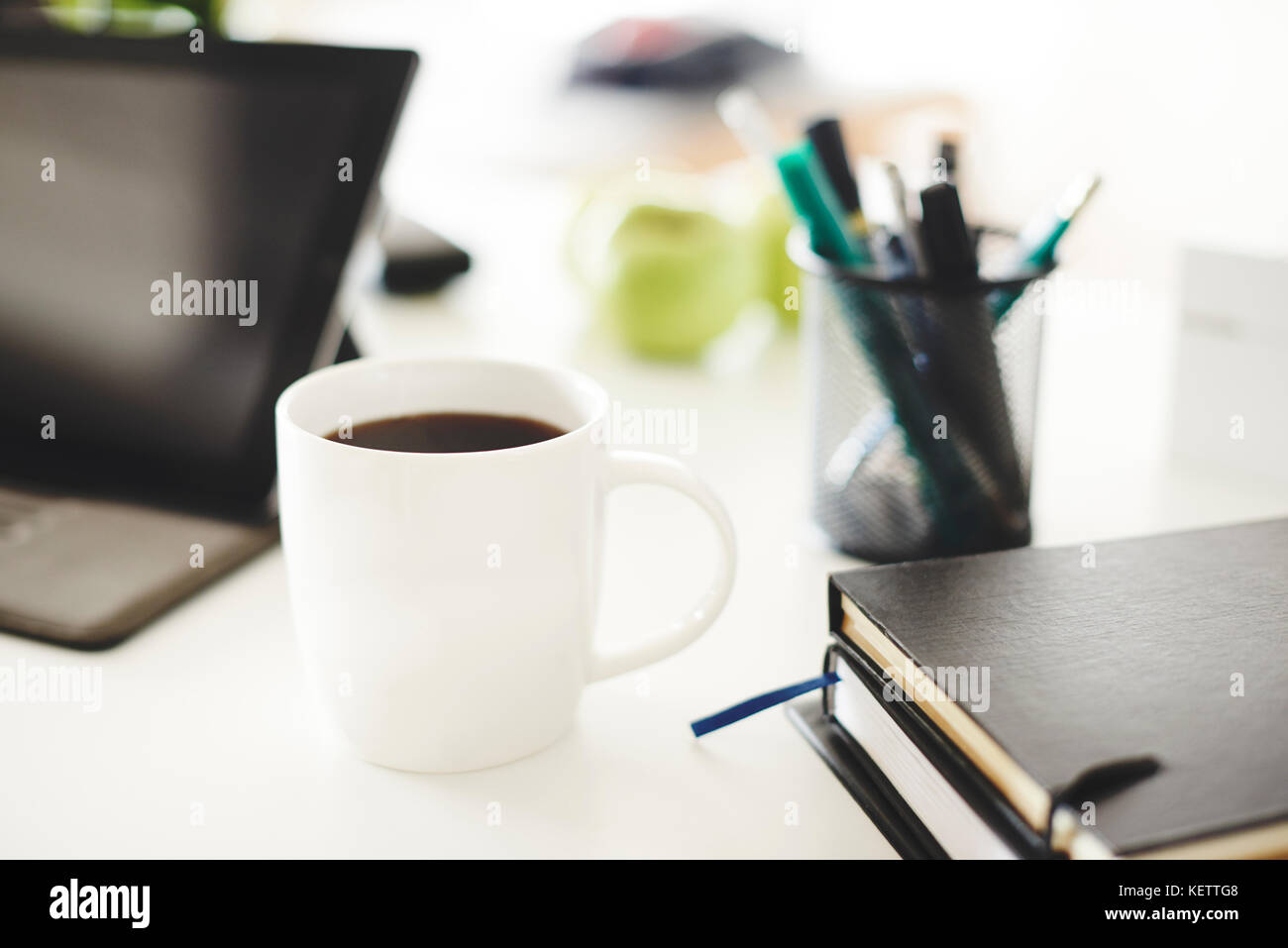 Tea break office hi-res stock photography and images - Alamy