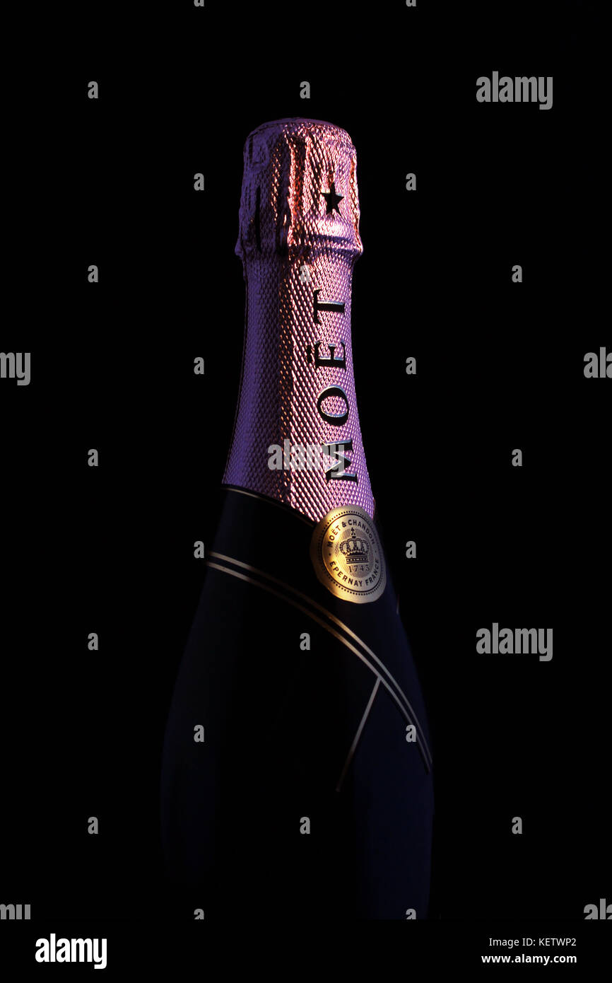 Moet an Chandon Bottle Stock Photo - Alamy