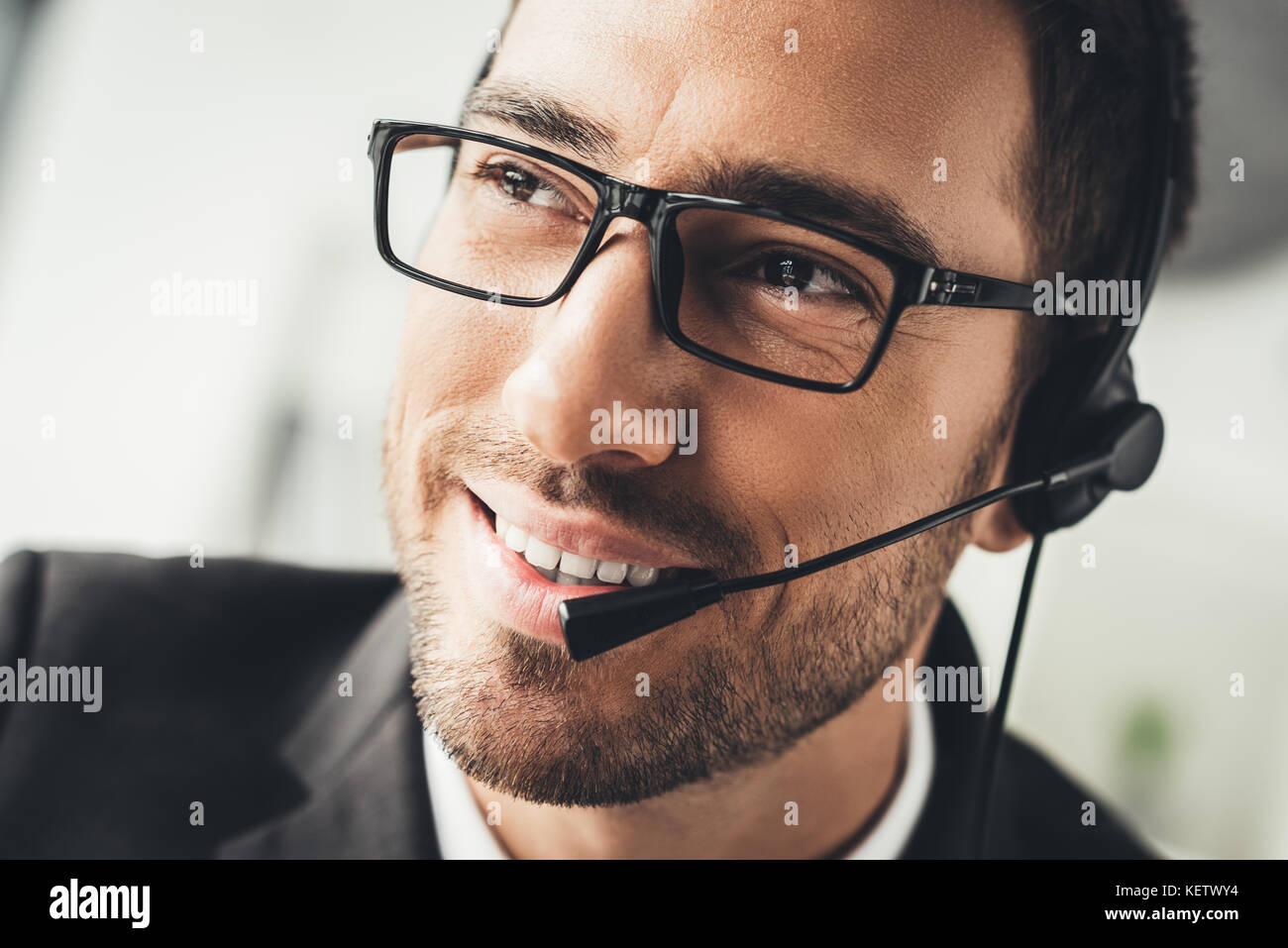 Technical support hi-res stock photography and images - Alamy