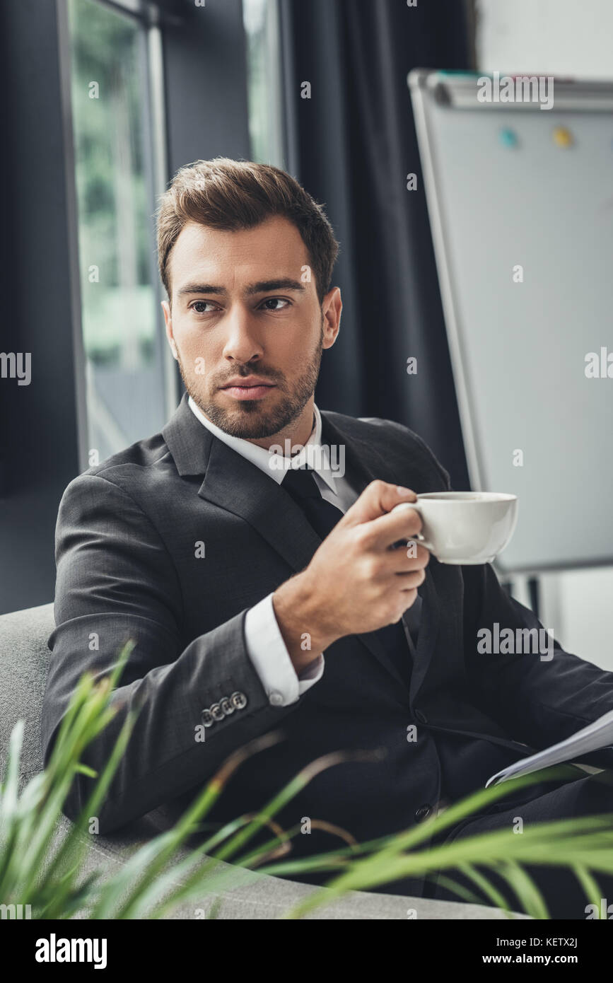 businessman drinking coffee Stock Photo - Alamy businessman drinking coffee Stock Photo - Alamy