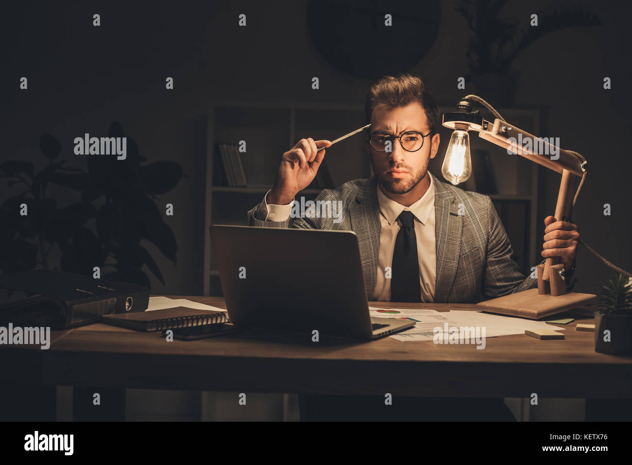 Overworking hi-res stock photography and images - Alamy