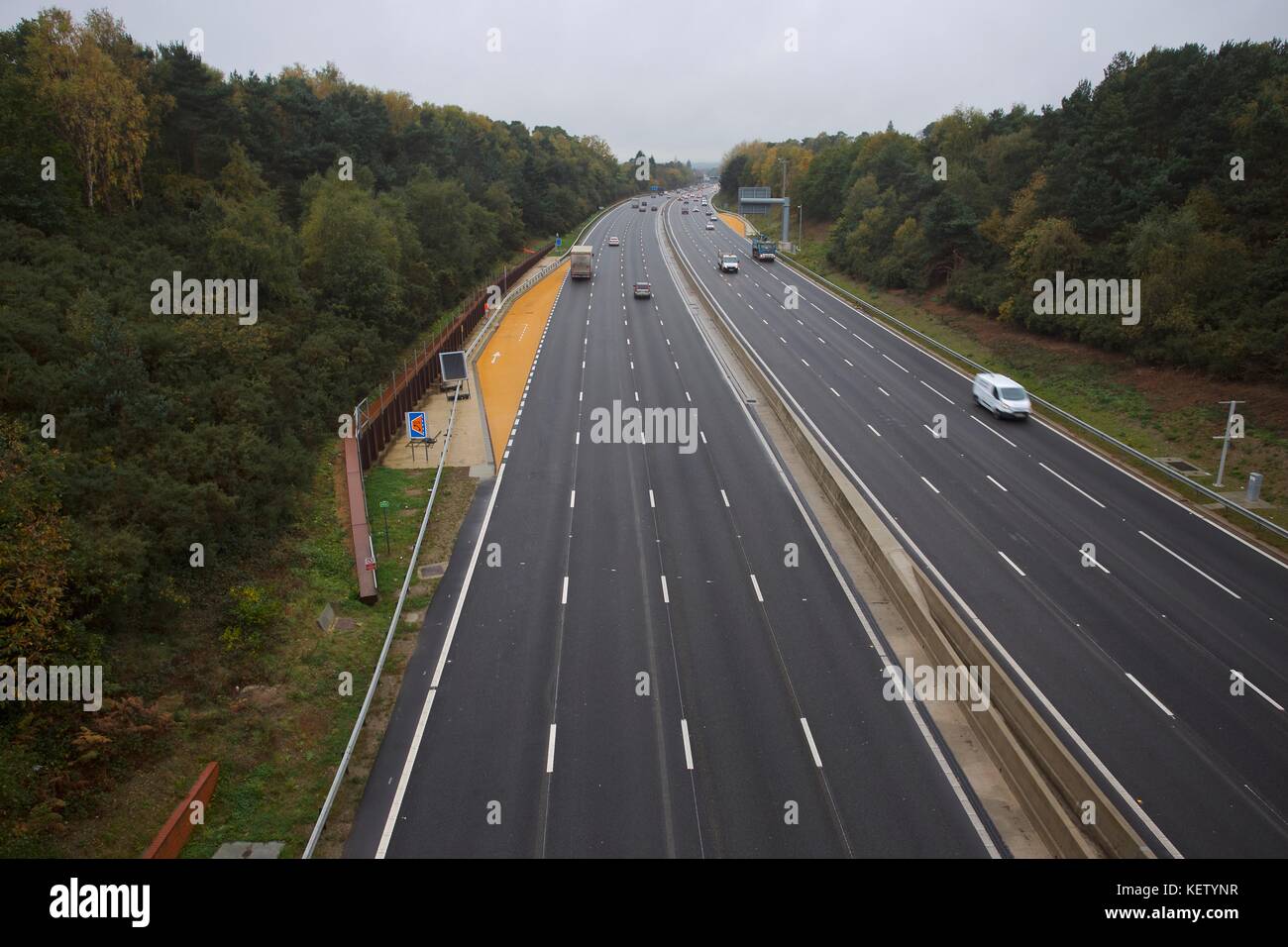Smart motorway breakdown area hi-res stock photography and images - Alamy
