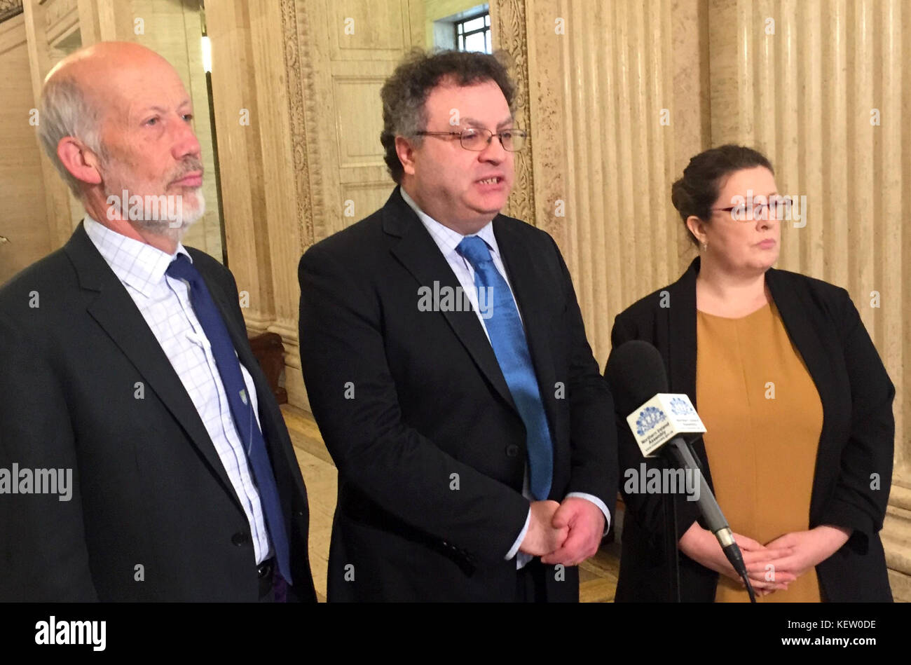 Present northern irelands parties hi-res stock photography and images ...