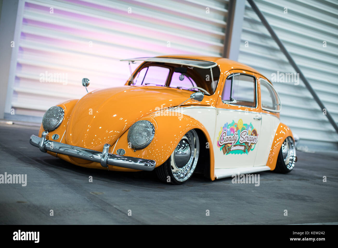 Essen, Germany. 23rd Oct, 2017. A tuned VW Beetle 1969 can be seen ...