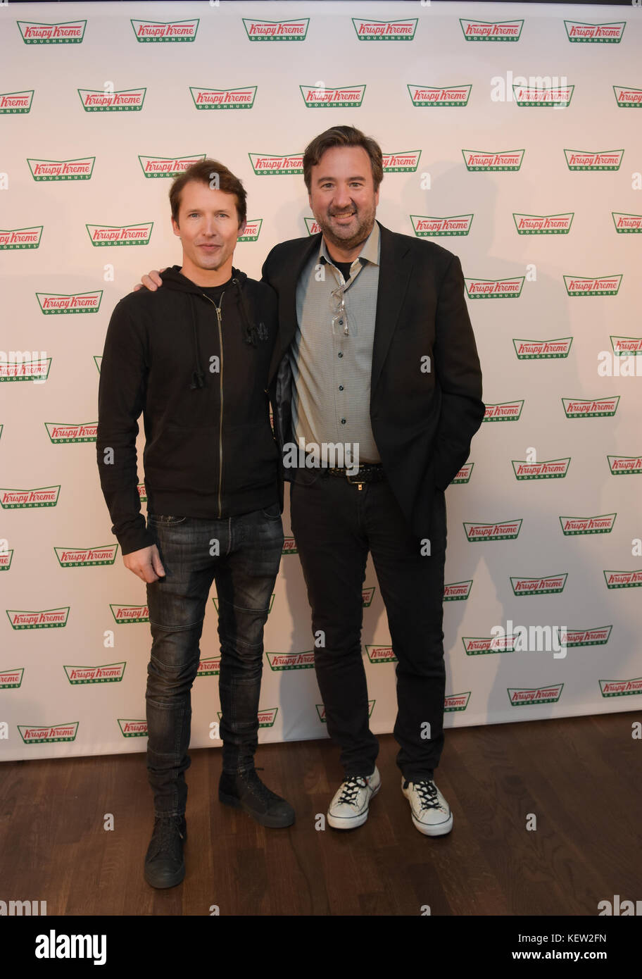 Frankfurt, Germany. 23rd Oct, 2017. British Singer-Songwriter James ...