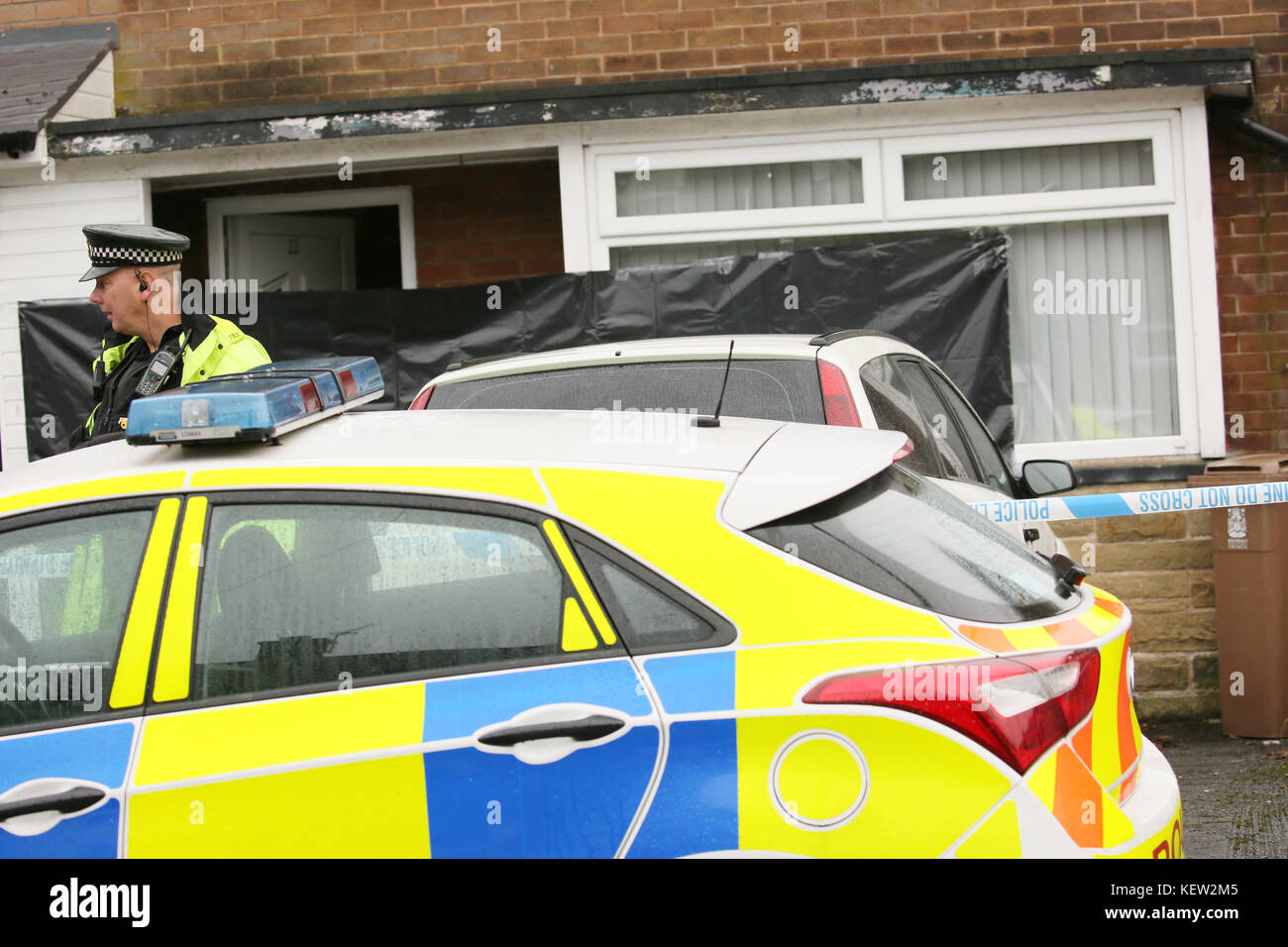 Crime scene tape uk house hi-res stock photography and images - Alamy