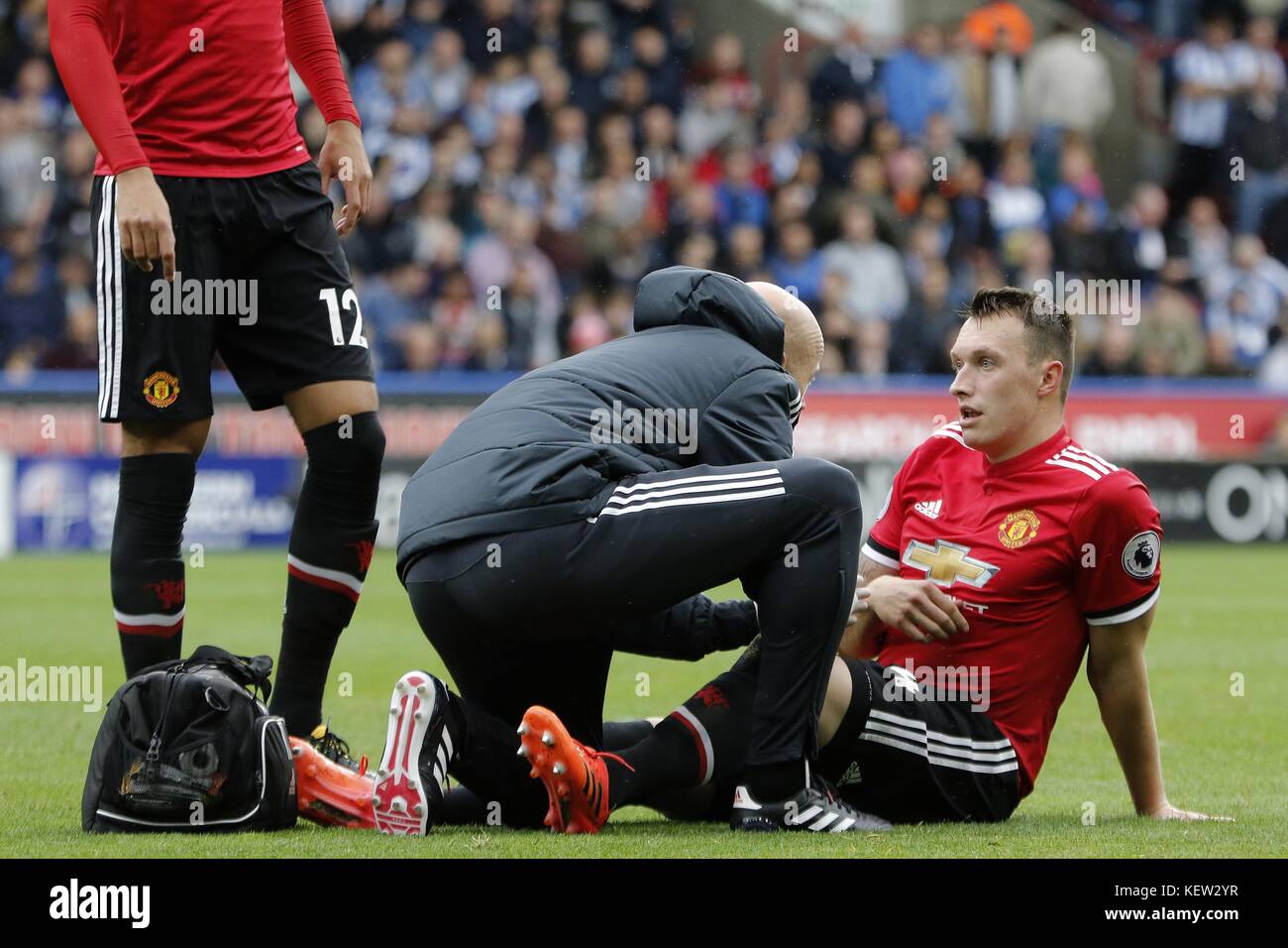 PHIL JONES MANCHESTER UNITED FC PREMIER LEAGUE, HUDDERSFIELD TOWN FC V ...