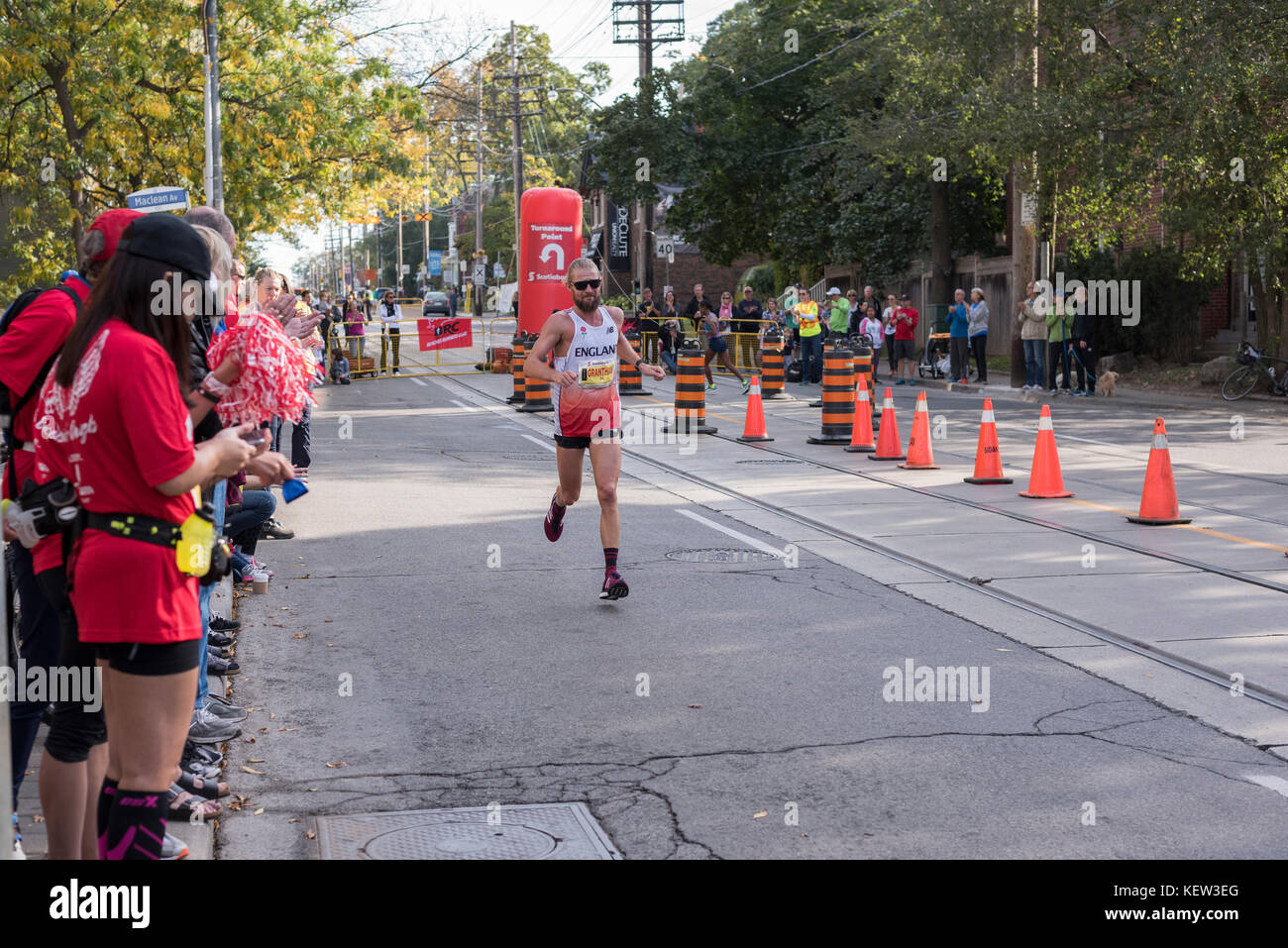 Toronto, Canada. 22nd Oct, 2017. UK marathon runner Lee Grantham ...