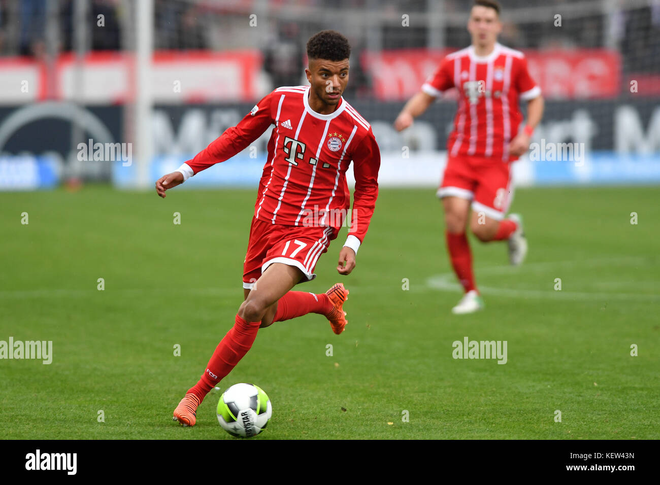 Timothy TILLMAN (FCB), Aktion,Einzelaktion,Einzelbild, Freisteller ...