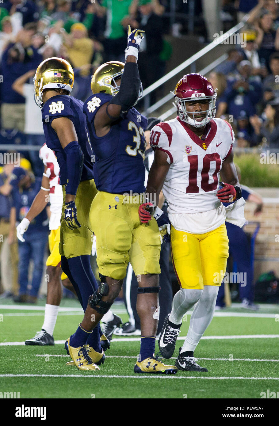 South Bend, Indiana, USA. 21st Oct, 2017. Notre Dame running back Josh ...