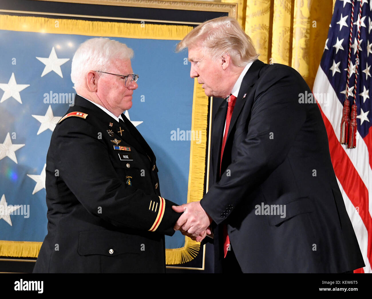 United States President Donald J. Trump shakes hands with US Army ...
