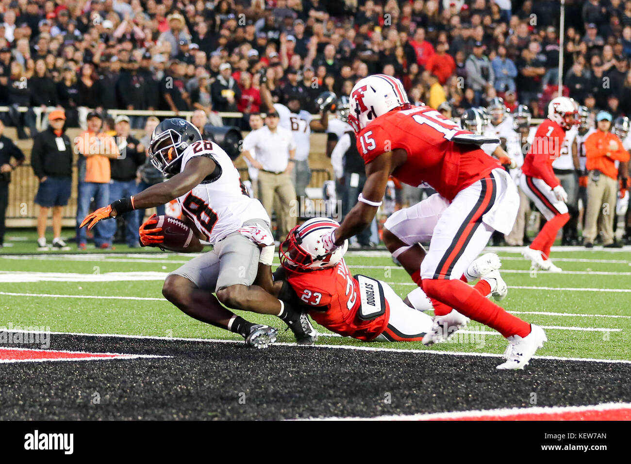 September 30, 2017: Oklahoma State Cowboy wide receiver James ...