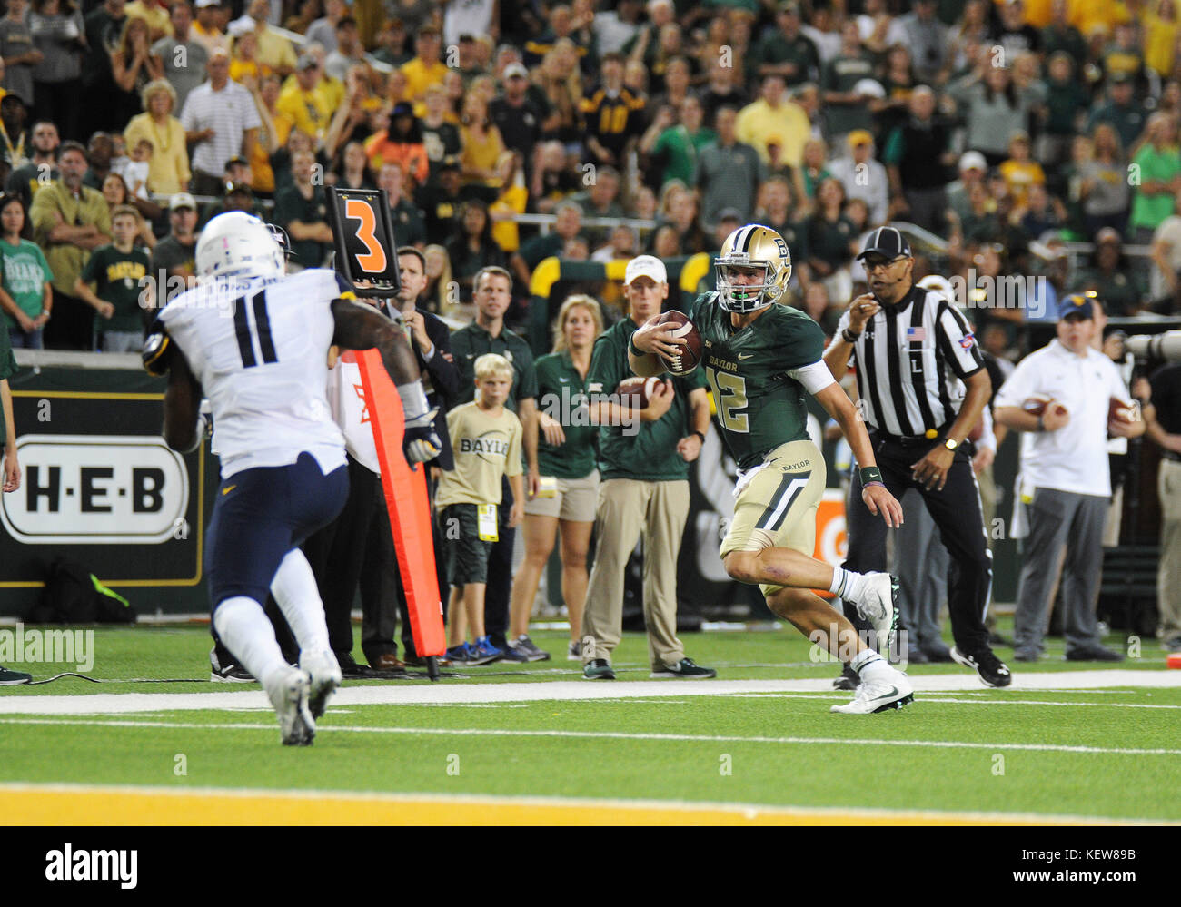 Waco, Texas, USA. 21st Oct, 2017. Baylor Bears quarterback Charlie ...