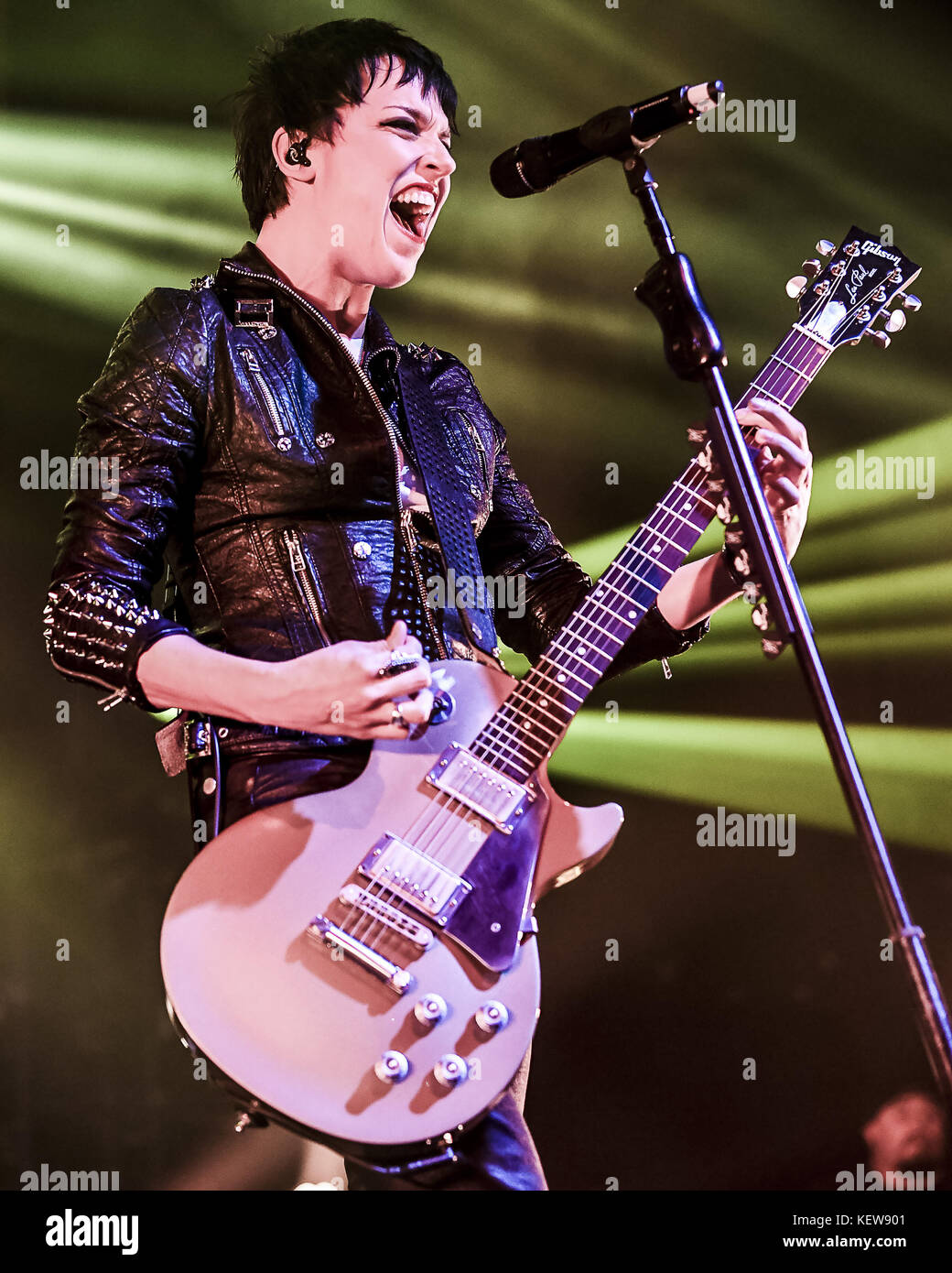 Halestorm live concerts hi-res stock photography and images - Alamy