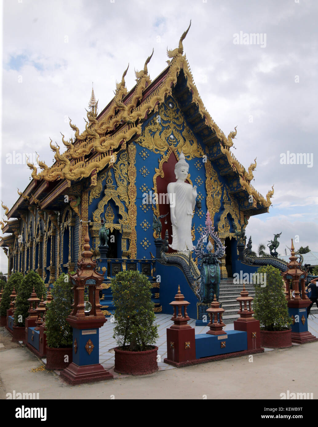 Chiang Rai, Thailand. 24th Oct, 2017. As the day of the late king ...
