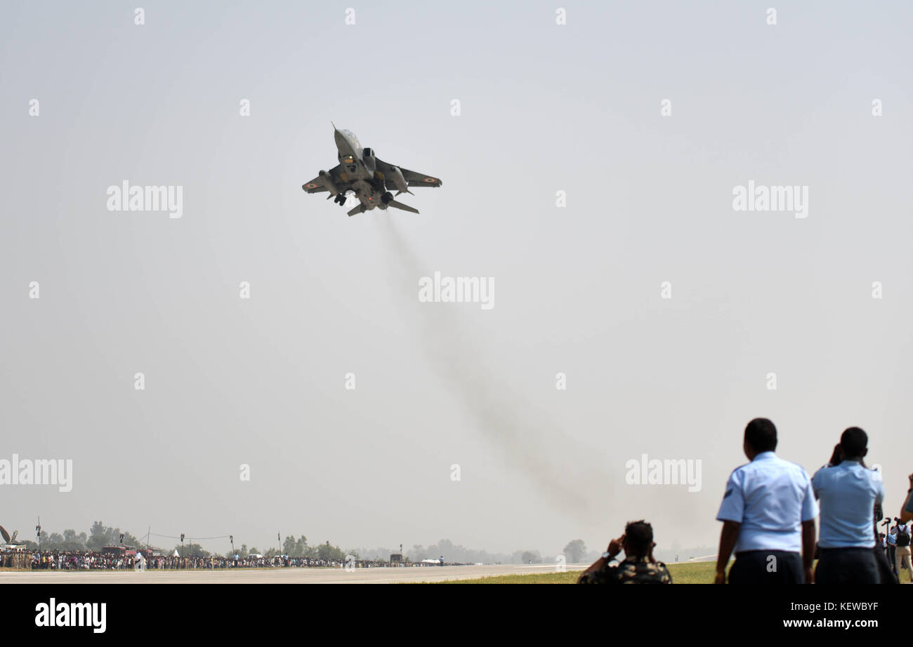 Allahabad, Uttar Pradesh, India. 24th Oct, 2017. Unnao: A Jaguar ...