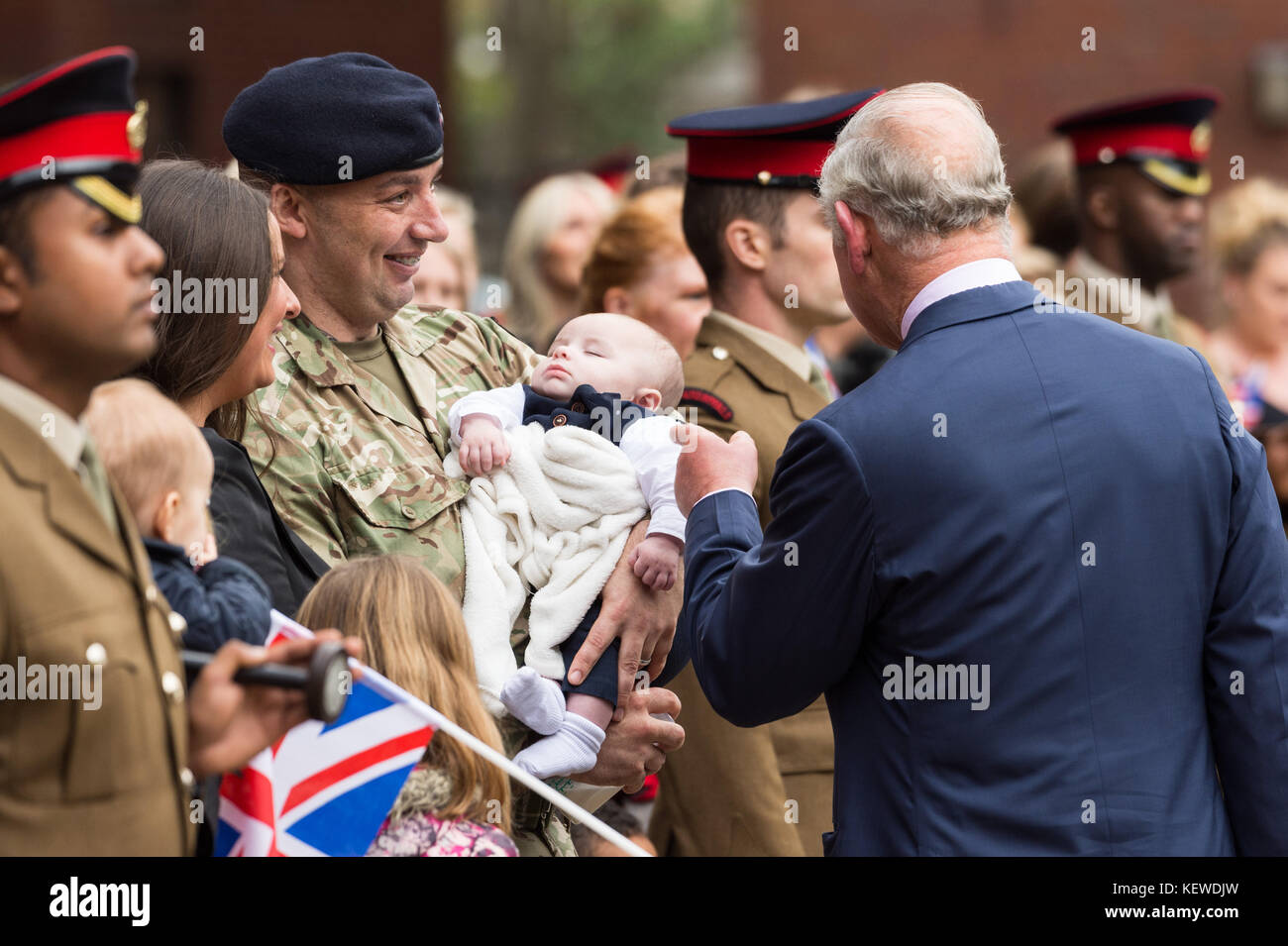 Household cavalry mounted regiment barracks hi-res stock photography ...