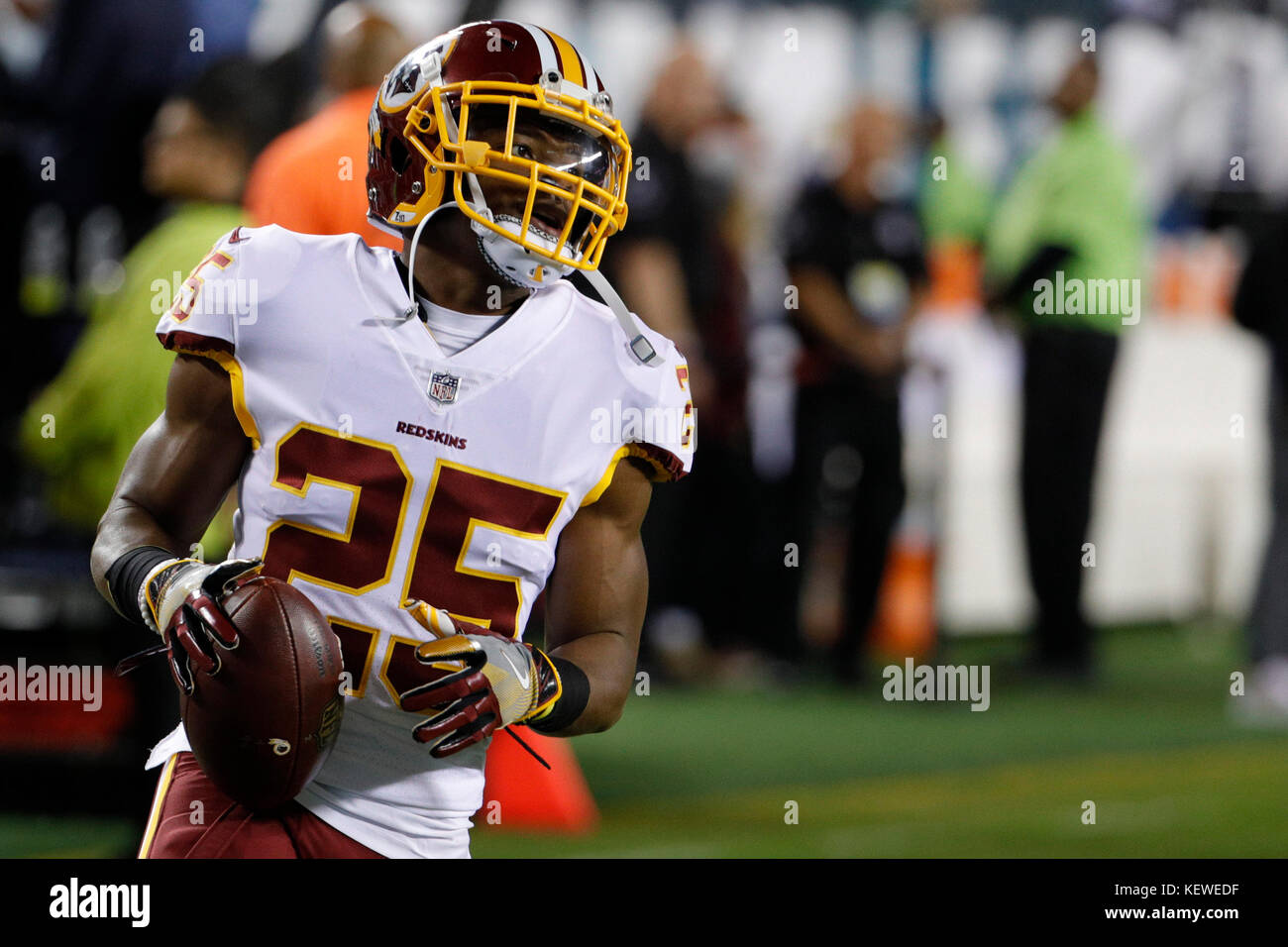 October 23, 2017: Washington Redskins running back Chris Thompson (25 ...