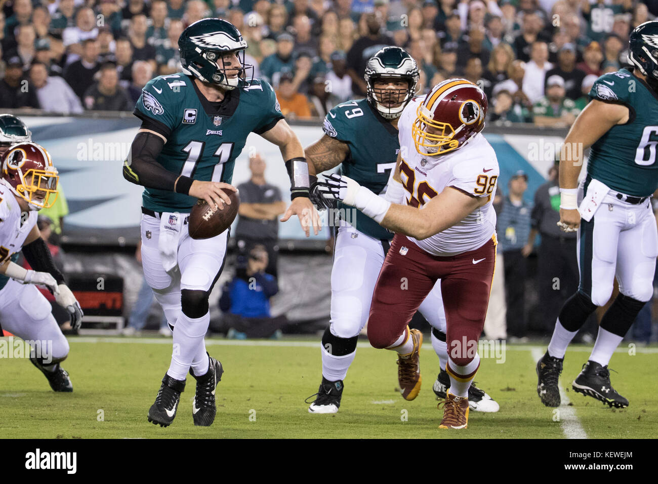 October 23, 2017: Philadelphia Eagles quarterback Carson Wentz (11 ...