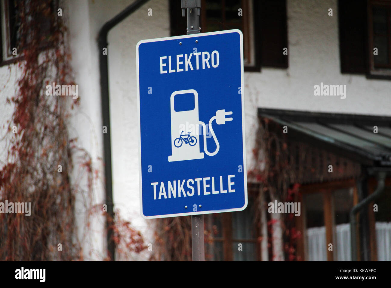 Electricity station / The label indicating the electric refueling Stock ...