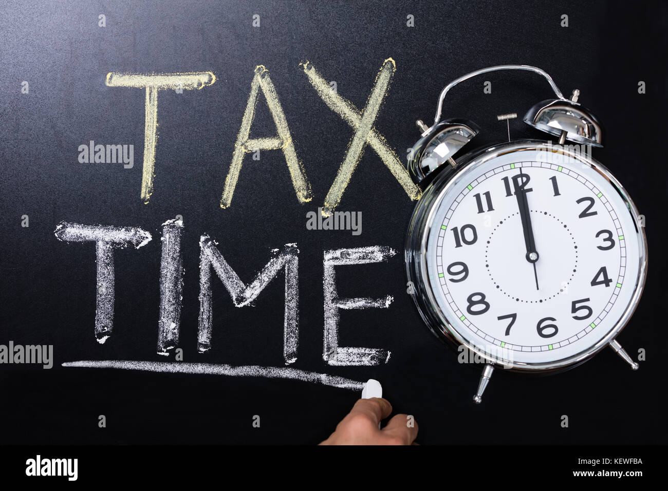 Text message alarm clock hi-res stock photography and images - Alamy