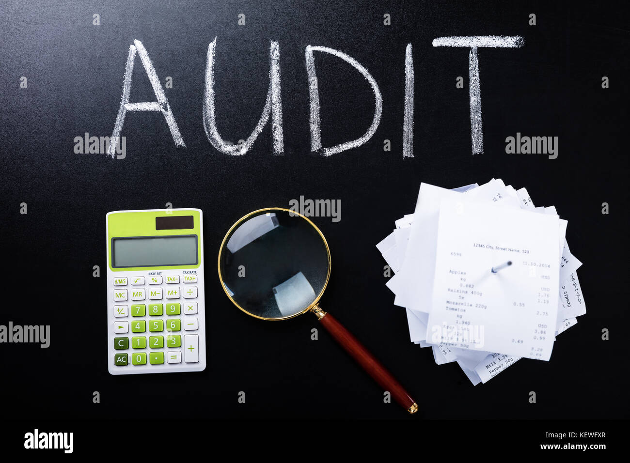 Auditing presentation hi-res stock photography and images - Alamy
