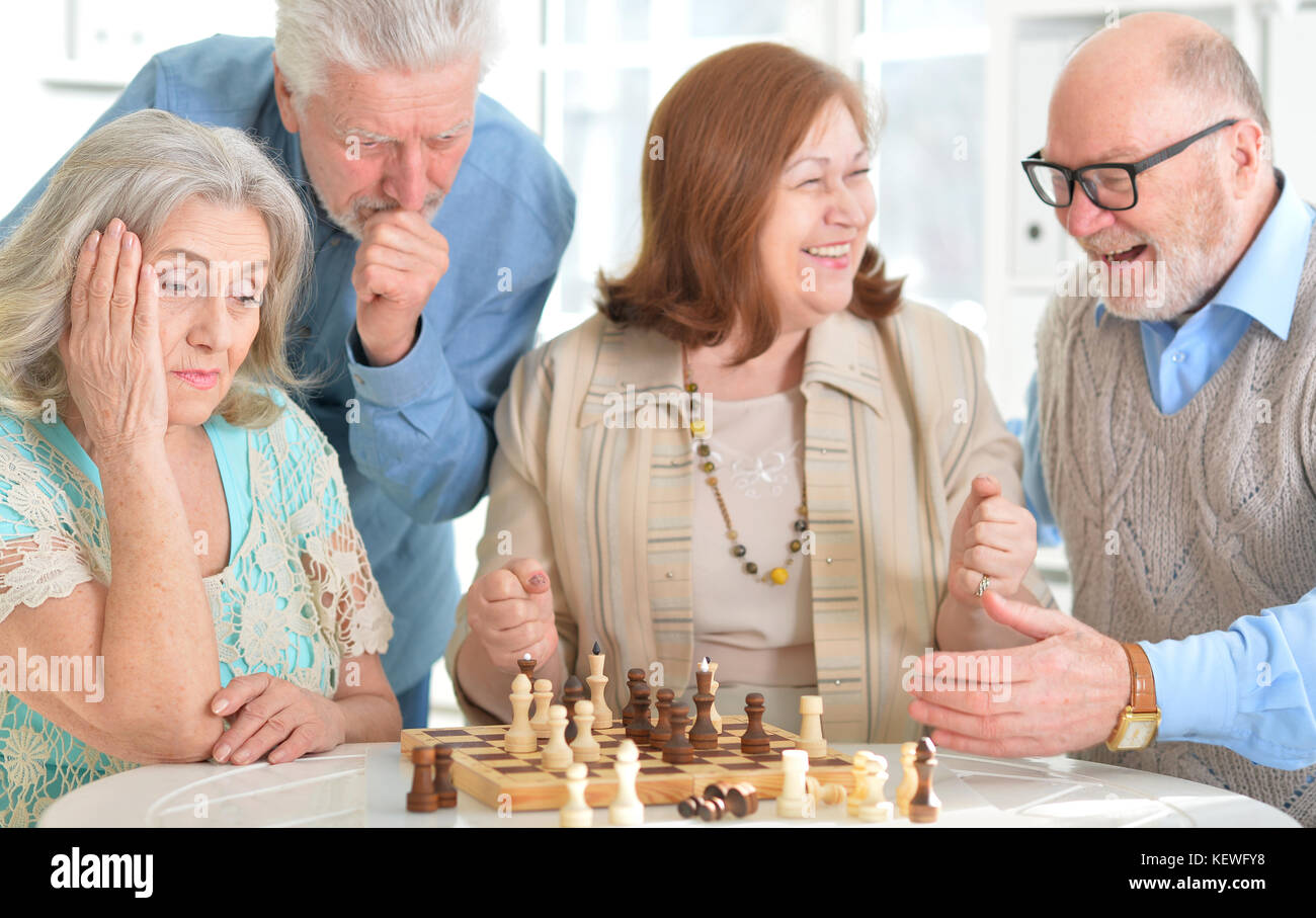 men playing chess Stock Photo - Alamy