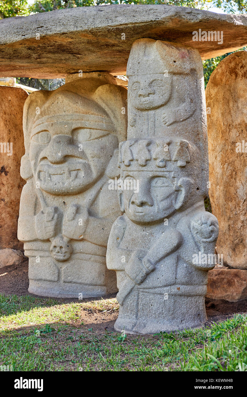 Precolombian statues in Mesita B of archaeological park Parque ...