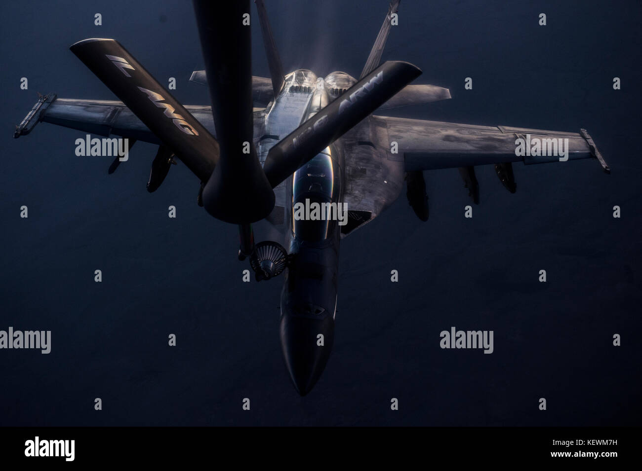 Swiss Air Force F-18 Hornet Refueling Stock Photo - Alamy