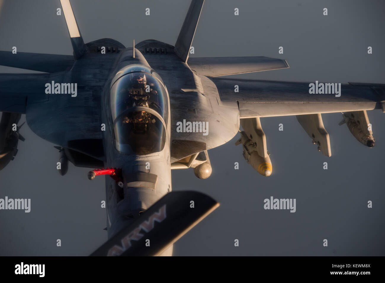 F a 18 superhornet e f hi-res stock photography and images - Alamy