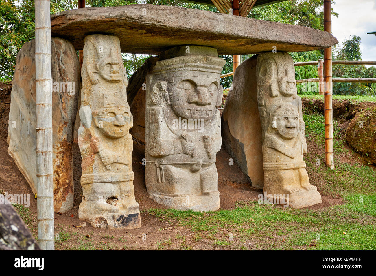 Precolombian statues in Mesita A of archaeological park Parque ...