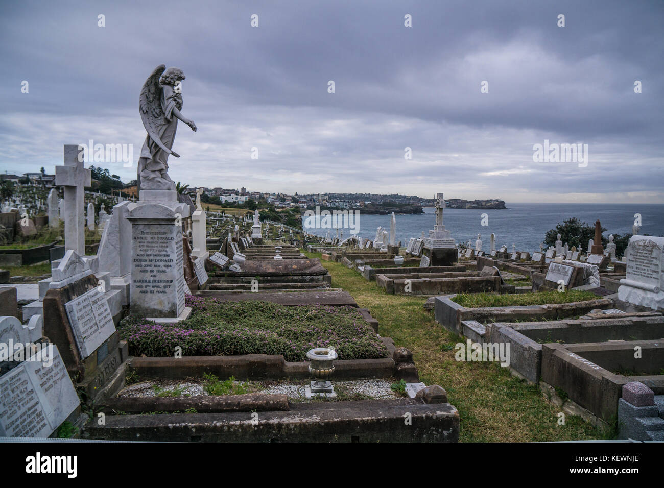 Waverley cemetery sydney hi-res stock photography and images - Alamy